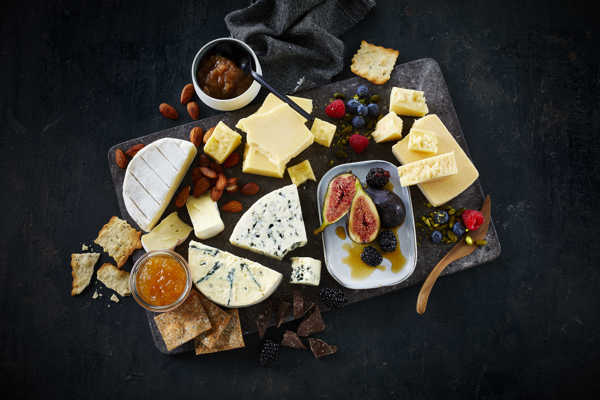 Parmaskinke, bringebær og ost | Castello